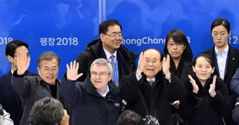 단일팀 격려하는 문재인 대통령과 김여정 당 제1부부장