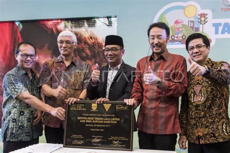 REVITALISASI TAMAN LALU LINTAS BANDUNG ANTARA Foto