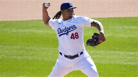 El lanzador Brusdar Graterol retornaría esta semana a los Dodgers