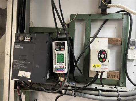 รับซ่อมแผงวงจรอิเล็กทรอนิกส์ รับแก้ไขเปลี่ยนแปลงระบบอินเวอร์เตอร์ในโรงงาน บริการตั้งค่า