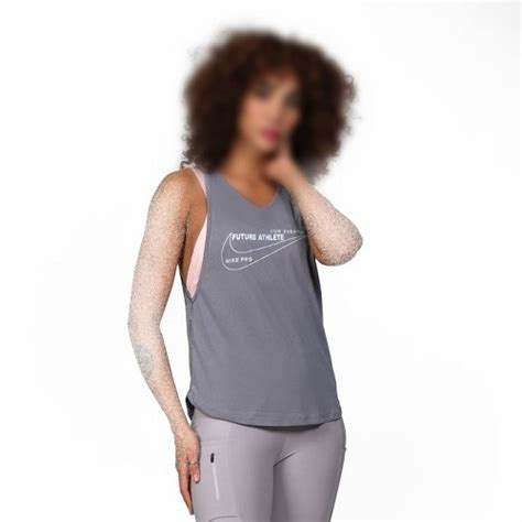 کاور باشگاه زنانه