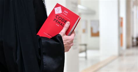 Jura Le Grand Père Incestueux Condamné à Un An De Prison Ferme
