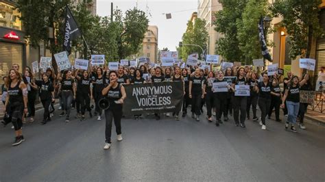 ΠΑΓΚΟΣΜΙΑ ΗΜΕΡΑ ΖΩΩΝ Η ΕΠΙΣΗΜΗ ΠΟΡΕΙΑ ΓΙΑ ΤΑ ΔΙΚΑΙΩΜΑΤΑ ΟΛΩΝ ΤΩΝ ΖΩΩΝ