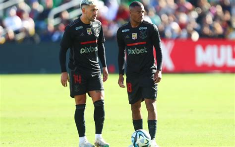 De La Cruz e Arrascaeta Flamengo perde intensidade e não eleva