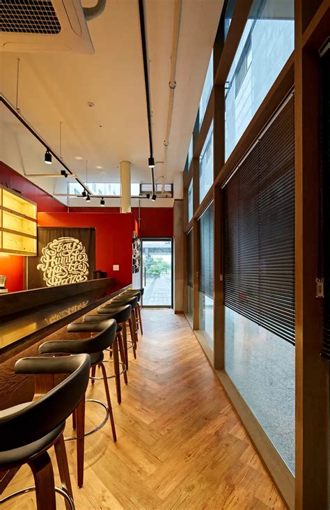 레드컬러로 포인트를 준 12평 비스트로인테리어 김포 운양동