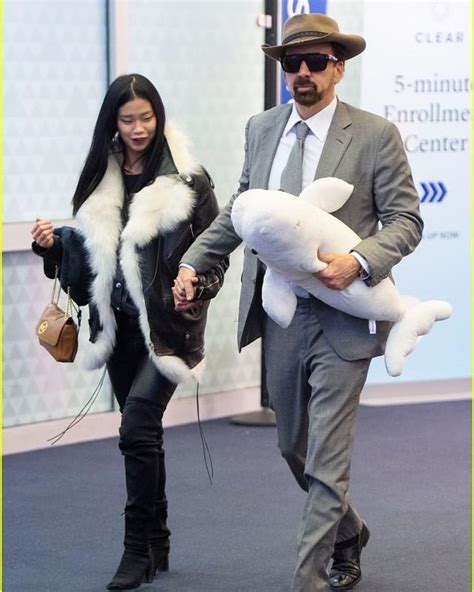 小30岁！尼古拉斯凯奇新亚裔女友被起底：3岁失母，从小缺父爱 搜狐大视野 搜狐新闻