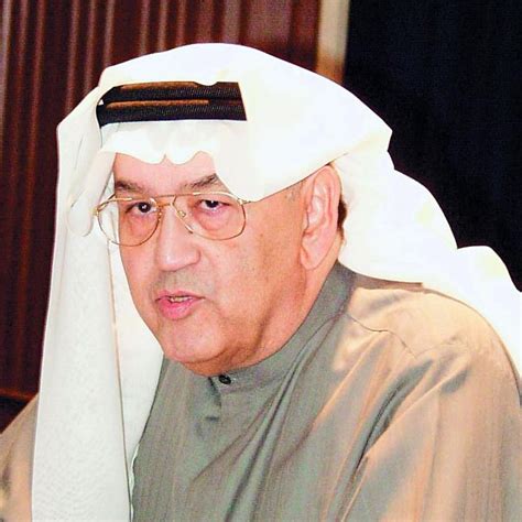 ما لا تعرفه عن غازي القصيبي من هو؟ سيرته الذاتية، إنجازاته وأقواله