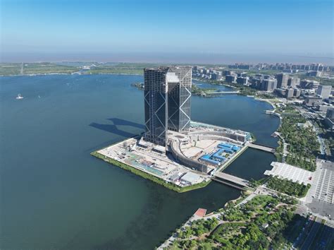 临港地标双子摩天楼将打造超级城市综合体，明年8月交付