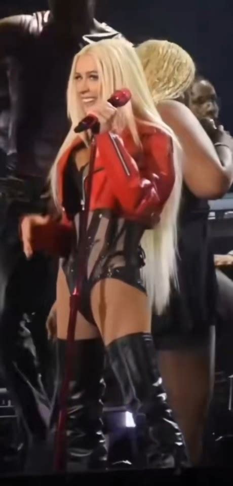 Ladies In Thigh High Tumbex