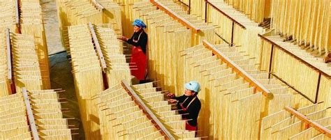 非凡十年 千年万载 勇立潮头建设工作改革