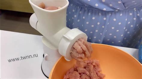 Готовим фарш из филе куриной грудки с помощью Мясорубки Tupperware фарш курица Youtube