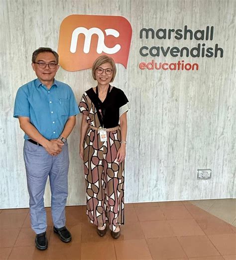 Michael Fu 我十分榮幸能介紹由 Marshall Cavendish 出版、台北駐新加坡代表 Facebook