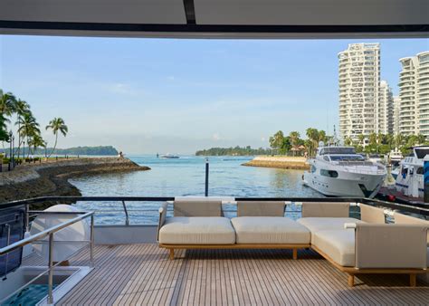 Experience The Power And Prestige Of The Latest Ferretti Yachts 860