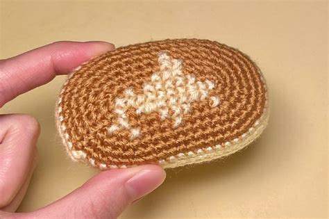 北海道チーズ蒸しケーキのあみぐるみ