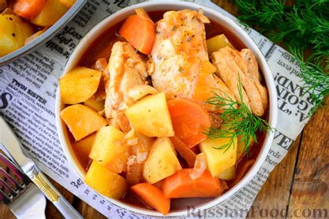 Рецепт Картошка тушенная с курицей в томатном соусе на