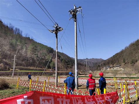 国网商洛市商州区供电公司：积极践行“双满意” 电网攻坚保民生工作改造支线