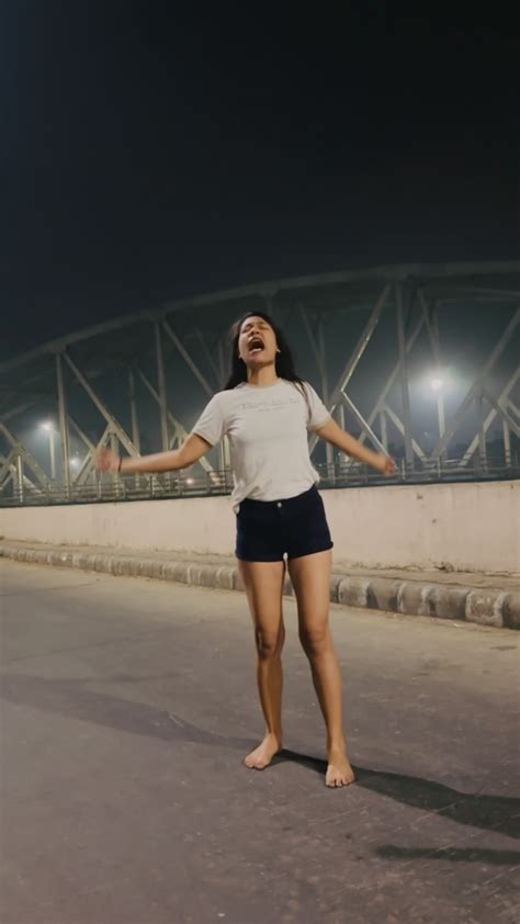 Alice Rj मेरे घर के यू पी मैं रोज़ गोलियाँ चले🔥 Dance Viral