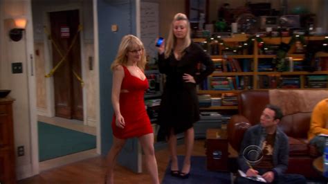 Голая Ройч в The Big Bang Theory