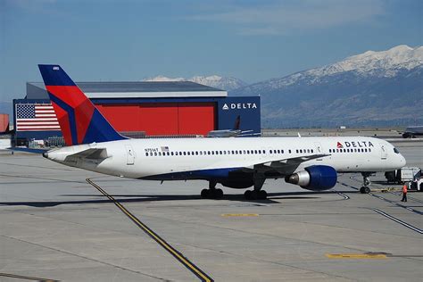 Delta Air Lines Fleet Boeing 757 200 Details And Pictures