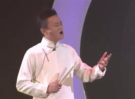 馬雲唱空城計引全場大佬喝彩 網友：唱京劇比唱歌好聽！ 每日頭條