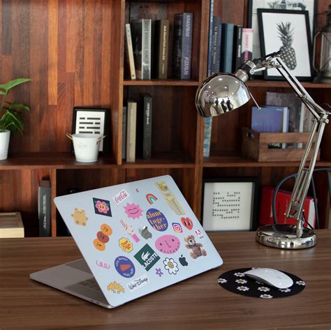 레드프린팅 반복되는 일상에 지치고 무기력해질 땐😢 소소한 데스크 테리어로 책상 위 작은 변화를