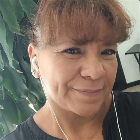 Julia Rivera Youtube