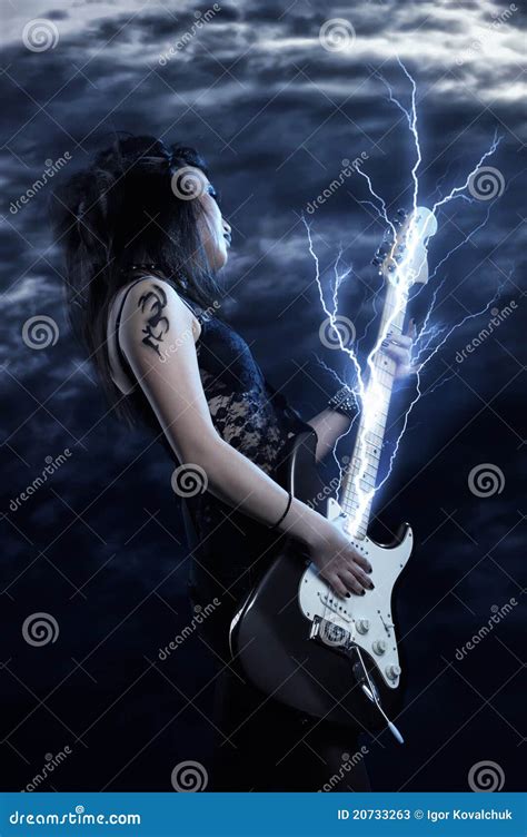 Vedette Du Rock De Femme Image Stock Image Du Fixation