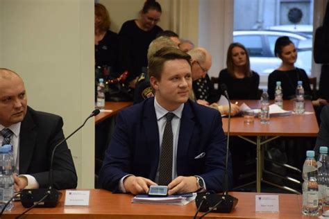Radny Robert Anacki od miesięcy nie przychodzi na sesję rady w Gorzowie