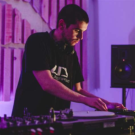 Molecular Songs Events And Music Stats Viberate