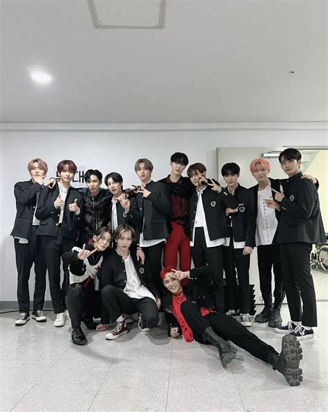 𝑲 𝑨 𝑹 𝑳 𝑰 𝑩 𝑨 𝑼 ツ on Twitter RT OfficialC9ent ㅇ