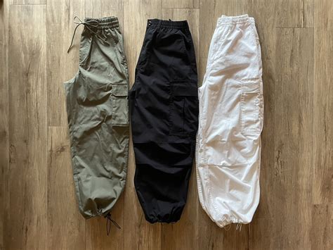 人気の「カーゴパンツ」を【gu】で！ウィメンズとユニセックスを徹底比較｜very