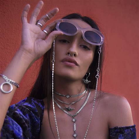 Cuffed Up Sunglasses Chain Vidakush