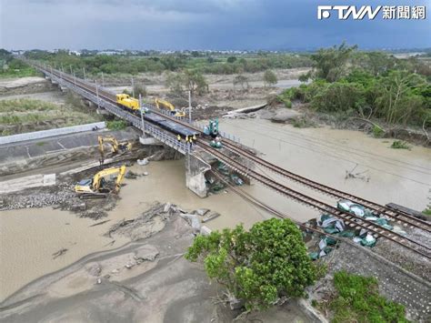台鐵八掌溪橋「30公尺鐵軌懸空」！現場驚悚照曝光 萬人嚇壞：這也太慘了 Ftnn 新聞網