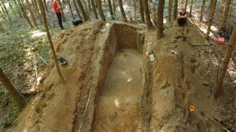 Zwiadowca Historii Szymon Zdziebłowski Krzyżacki zamek w Plutach