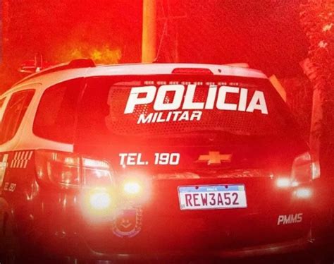 Dois Homens São Presos Após Serem Flagrados Fazendo Sexo Em Carro