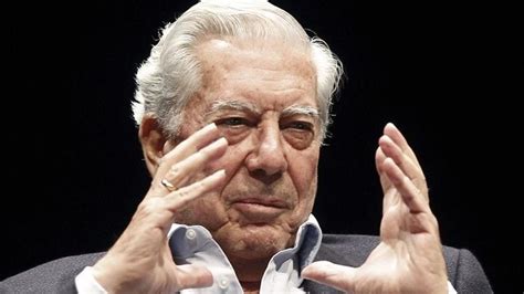 Novelista Vargas Llosa pide que Costa se haga cargo de Perú