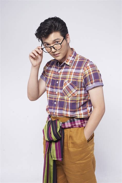 จากละครและภาพยนตร์สู่ละครเวทีครั้งแรกในไทย “มนต์รักลูกทุ่ง ทองกวาวเดอะ