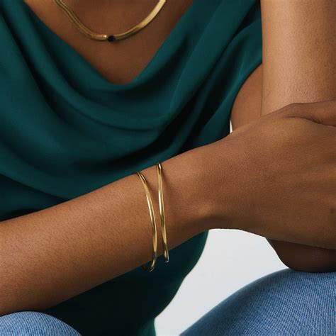 Classic Gold Bangle Dlouise Jewellery