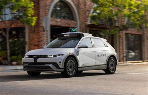 Waymo Launches Its Ai Research Model For Self Driving Operations