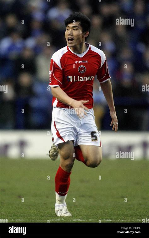 Zheng Zhi Charlton Athletic Fc Walkers Stadium Leicester England 29