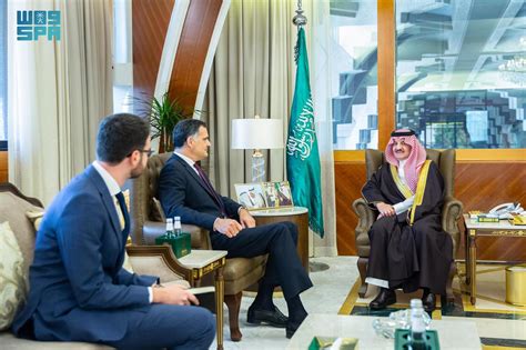 عام أمير المنطقة الشرقية يستقبل سفير الاتحاد الأوروبي لدى المملكة