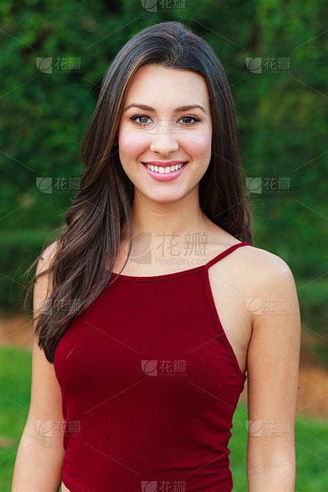 美丽的年轻女子