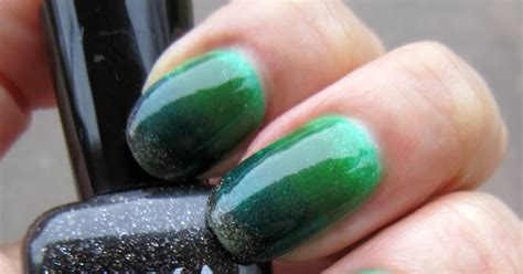 Concrete And Nail Polish Green Gradient Nails