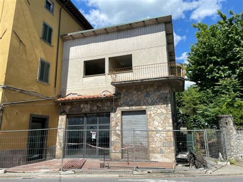 Nuova Vita Per Lo Storico Bar Onesti Giornale Di Barga