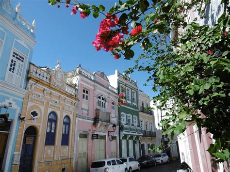 A Guide To North Brazils Colourful Jewel Salvador De Bahia Be Lavie