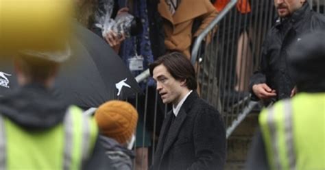 로버트 패틴슨 코로나19 완치 더 배트맨 촬영 현장 포착 [엑s 할리우드]