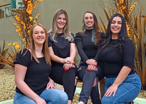 CONHEÇA AS CANDIDATAS DO CONCURSO QUE ELEGERÁ AS REALEZAS ADULTAS E