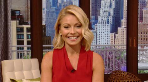 Kelly Ripa Admits She Had Bad Botox Couldnt Smile Stylecaster