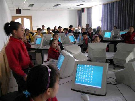 华文教育织纽带中菲师生情谊深——七色花小学培训菲律宾华文教师