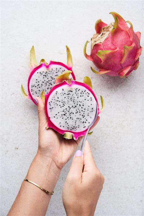 How To Cut Dragon Fruit Step By Step Guide Live Eat Learn